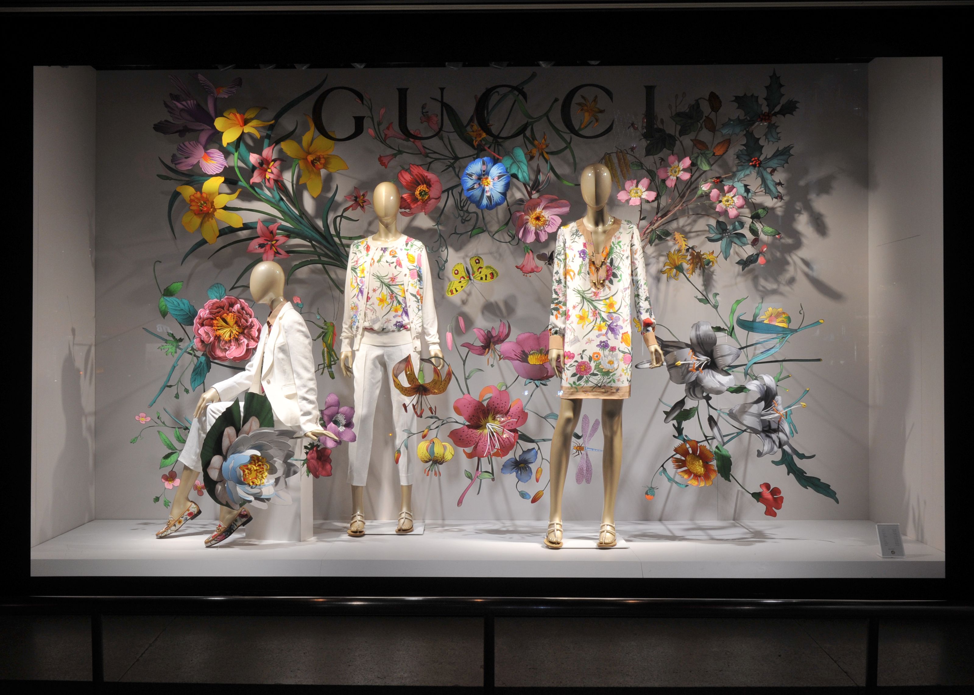 Ý TƯỞNG TRANG TRÍ WINDOW DISPLAY TỪ CÁC THƯƠNG HIỆU Lớn