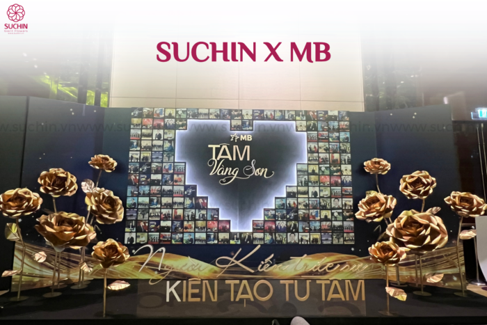 GHI DẤU ẤN SỰ KIỆN BẰNG CÂY HOA KHỔNG LỒ - Hoa Giấy Suchin - Hoa Giấy ...