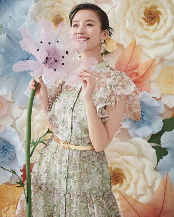 Backdrop chụp Lookbook ấn tượng - Hoa giấy Suchin